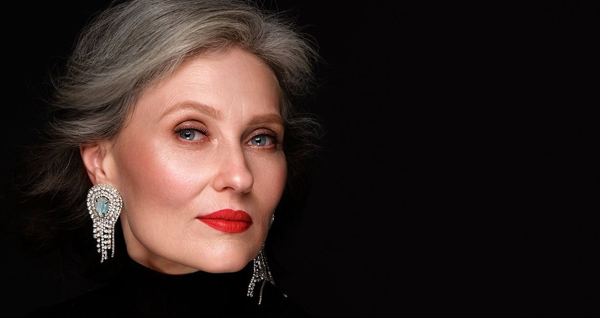 Cabelo branco: guia de cuidados com os fios grisalhos | L'Oréal Paris