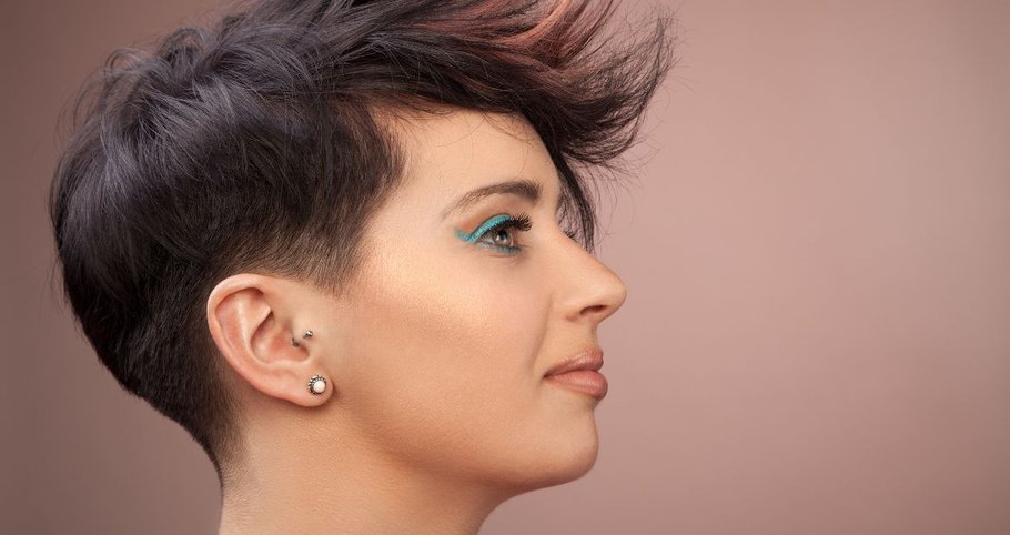 Cortes cabelo liso: descubra o ideal para valorizar seu rosto