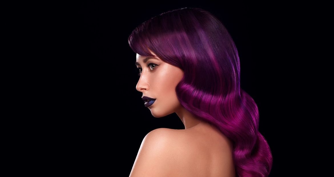 Cabelo roxo: dicas de coloração, cuidados e manutenção