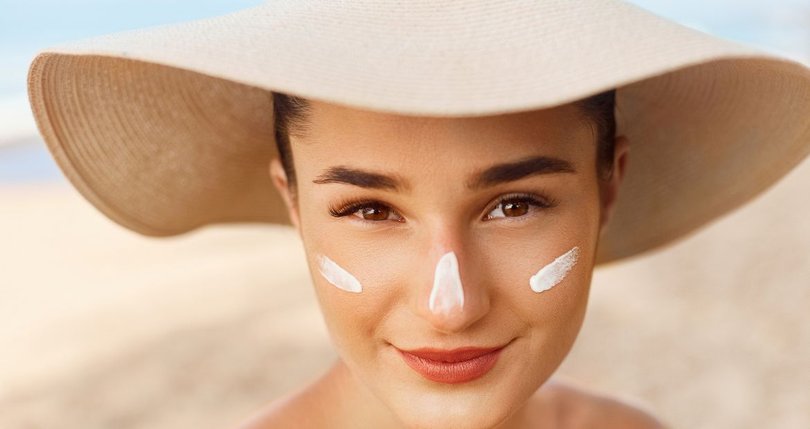 Protetor solar rosto: Entenda a tripla proteção solar