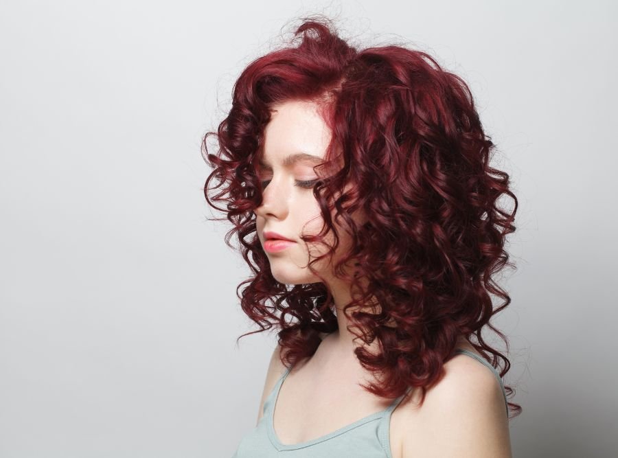 Cabelo ruivo: descubra o tom ideal para você e como cuidar