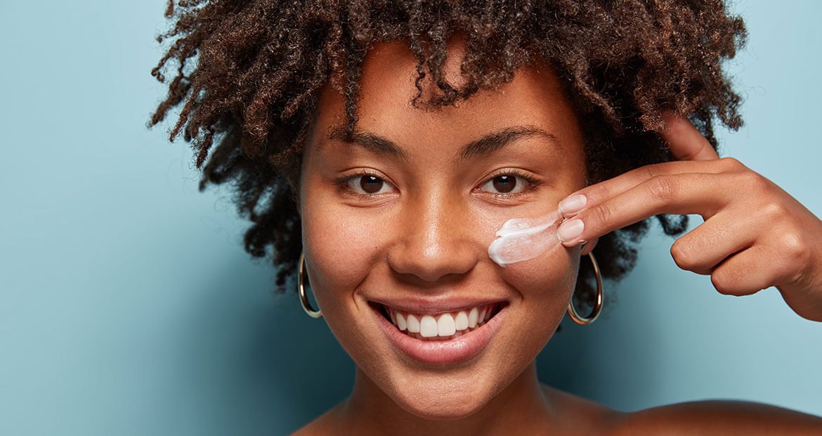 Entenda as texturas de skincare: sérum, gel e creme | L'Oréal Paris