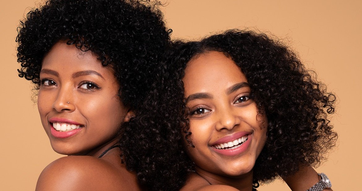 Cuidados capilares: cachos sem definição | L'Oréal Paris
