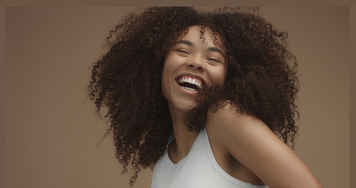 Tipos de cachos: entenda curvatura e cuidados | L'Oréal Paris